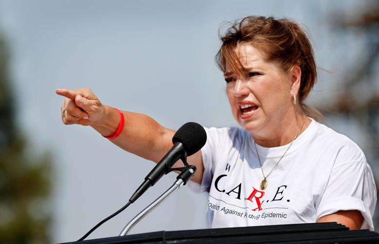 Late OU linebacker's mother targets prescription drugs | Sports ...