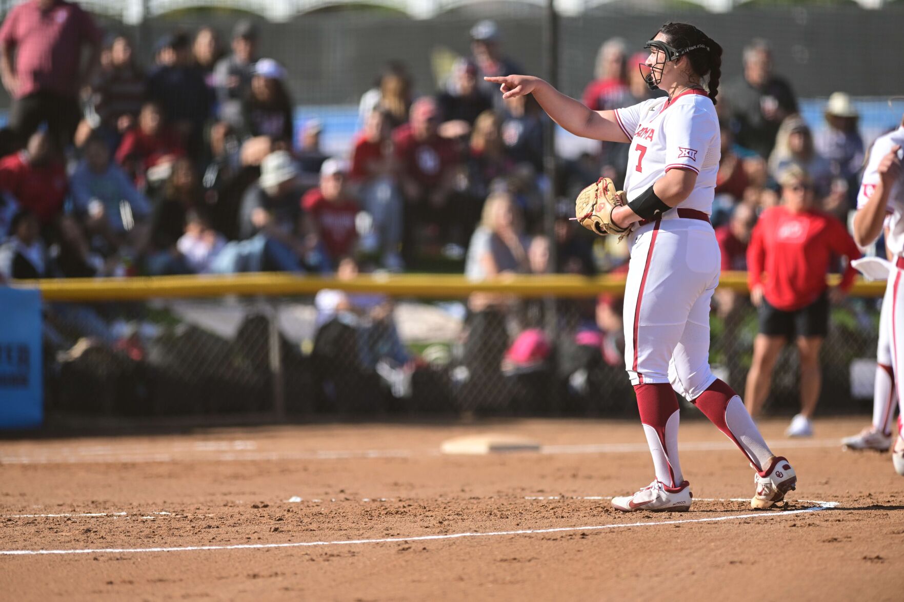 'She's just shining from within': Sooners' Hope Trautwein living out dream with OU softball ...