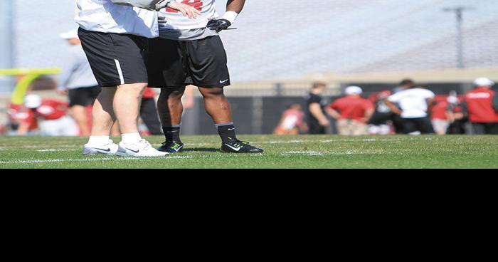 Football players bond with new coaches | Sports | oudaily.com