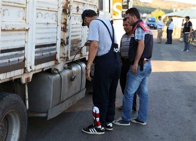Turkey cracks down on oil smuggling linked to IS | News | oudaily.com