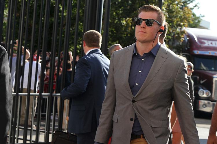 Sooners arrive at Ohio State stadium (photos) | Gallery | oudaily.com