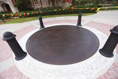 Iconic spots on campus part of OU tradition | | oudaily.com