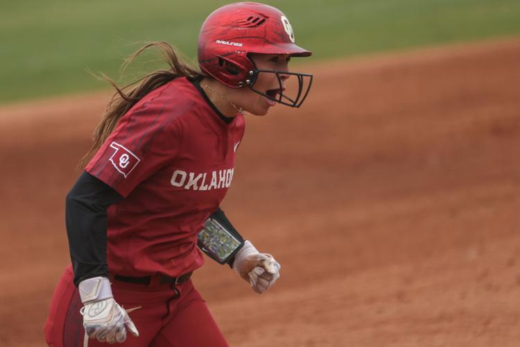 OU softball: Sooners beat Northwestern (photos) | Gallery | oudaily.com