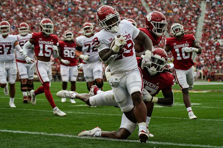 How Tawee Walker plays for son on field, cares for him off | Sports ...