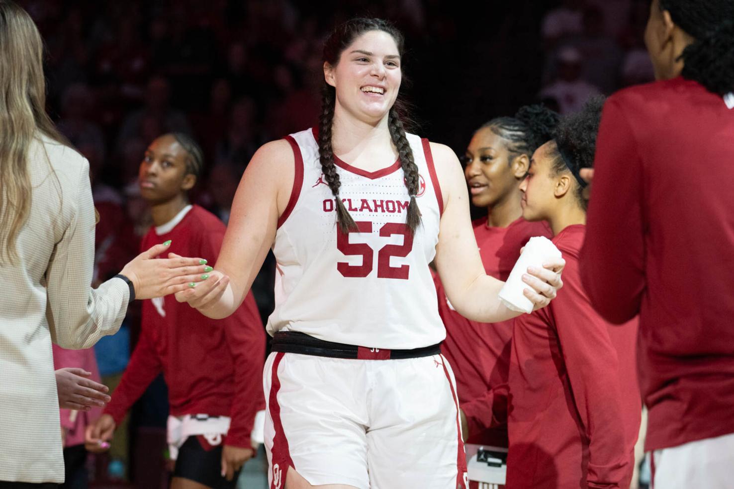 Oklahoma women's basketball defeats Kentucky 69-65 | Sports | oudaily.com