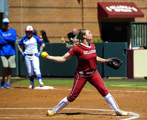 Sooner Softball plays Kansas during Mom's Weekend | Gallery | oudaily.com