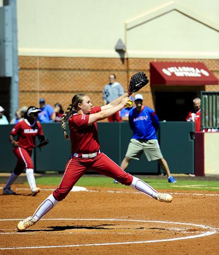Sooner Softball plays Kansas during Mom's Weekend | Gallery | oudaily.com