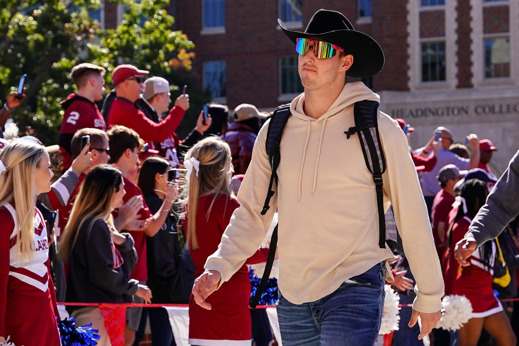 OU football: How Sooners' Danny Stutsman aims to balance intense play ...