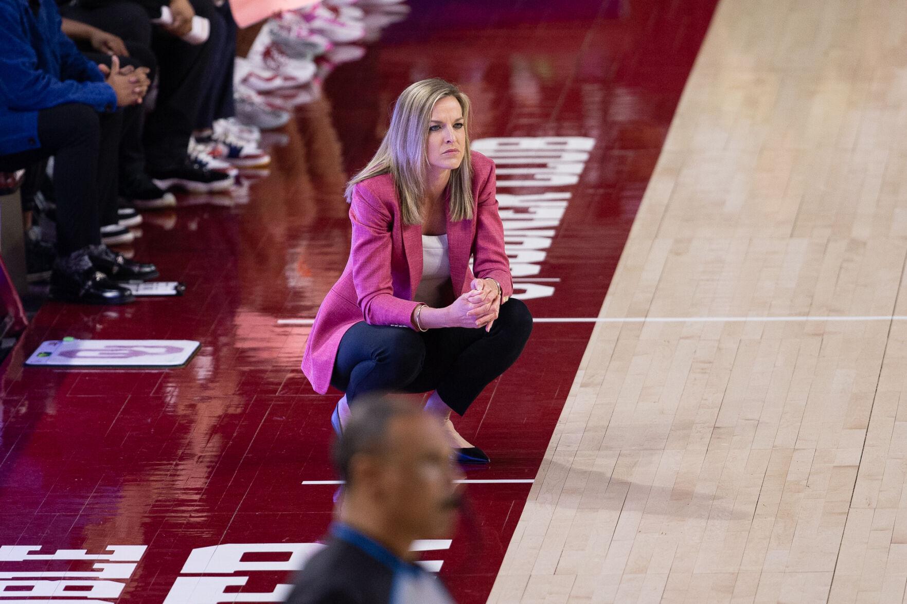 ‘She does what great leaders do’: How OU coach Jennie Baranczyk’s bonds ...