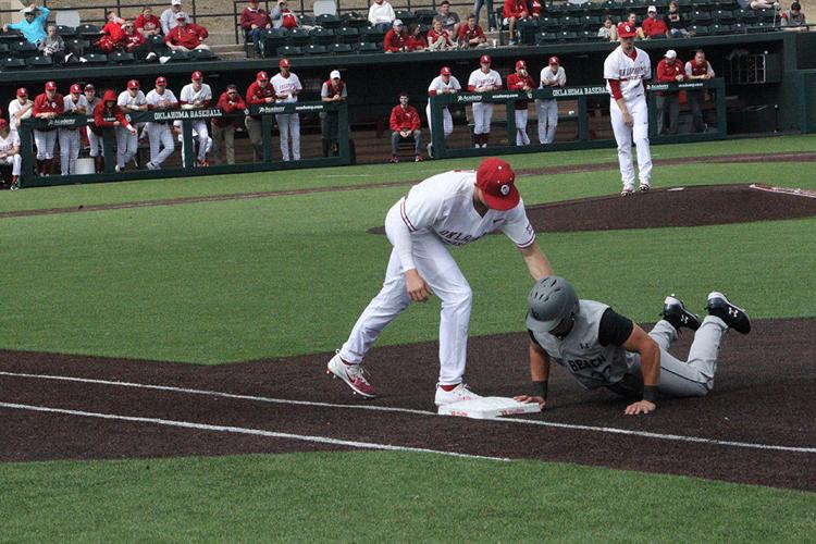Oklahoma Baseball: Sooners win series over Dirtbags (Gallery) | Gallery ...