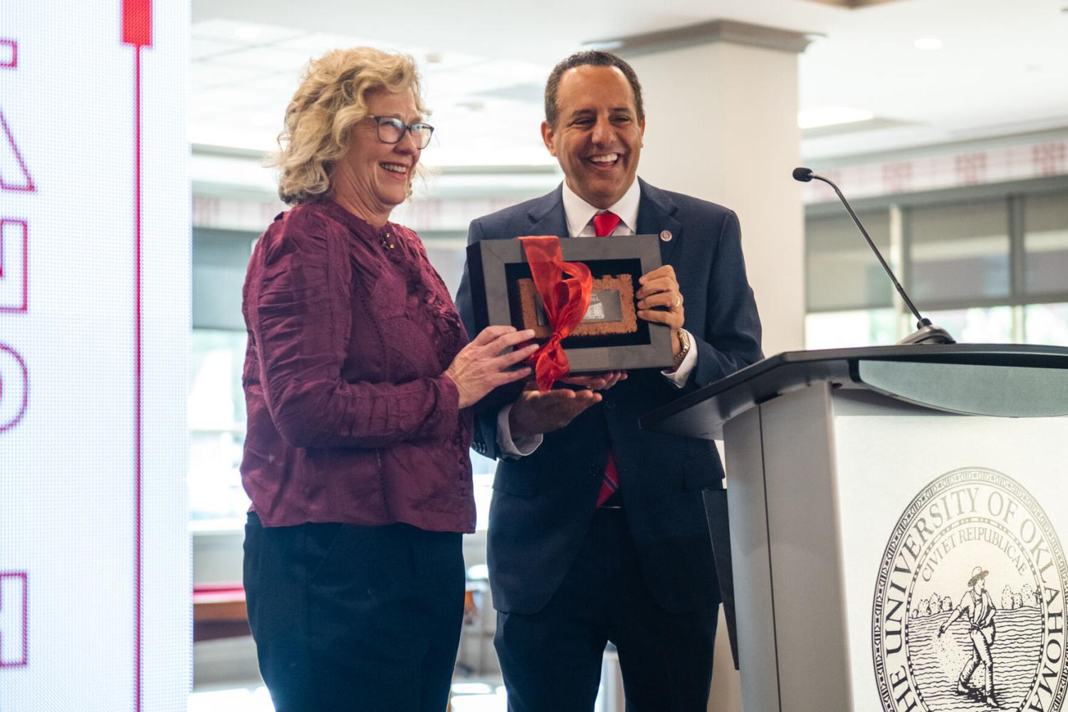 OU dedicates new residence hall to McCasland family | News | oudaily.com