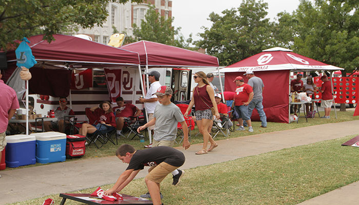 Oklahoma football: Sooner fans tailgate before Tulane game (photos ...