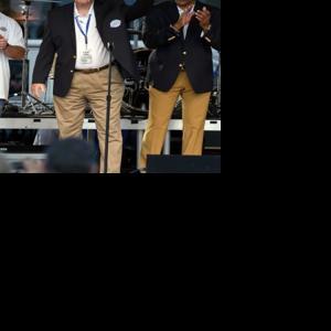 Former OU football player Clendon Thomas inducted into Hall of Fame ...
