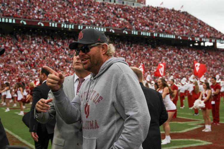 OU football: Baker Mayfield, Buddy Hield and Toby Keith at OU vs. Army ...
