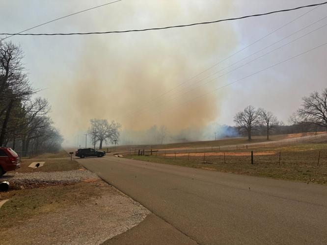 PHOTOS: East Norman wildfires prompt evacuations | Multimedia | oudaily.com