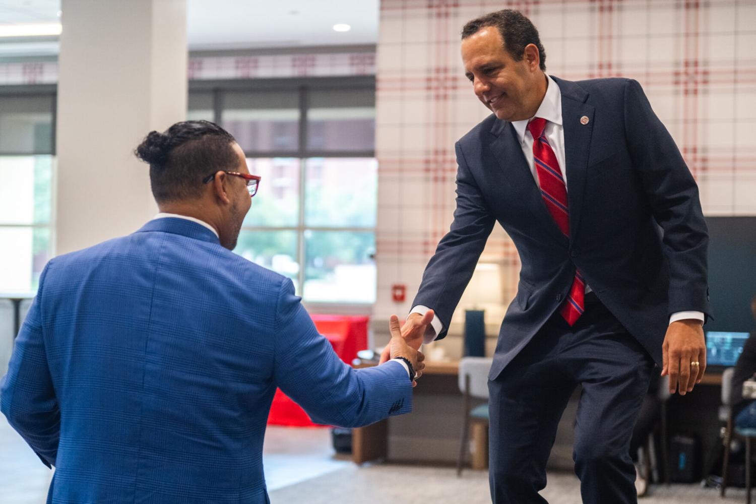 OU dedicates new residence hall to McCasland family | News | oudaily.com