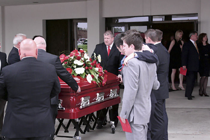 Late OU linebacker's mother targets prescription drugs | Sports ...