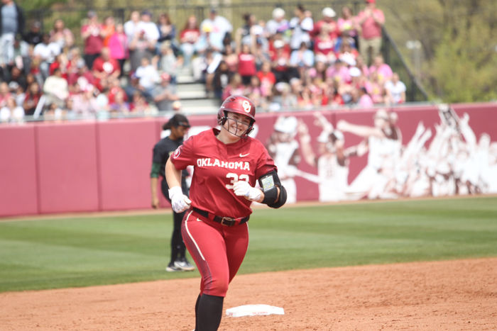 OU softball: Sooners beat Baylor 16-0 (photos) | Gallery | oudaily.com