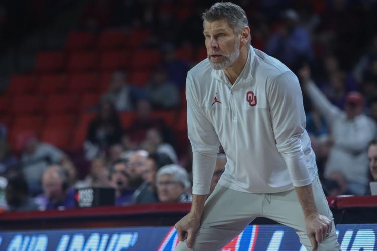 Porter Moser believes ahead of 3rd season with Sooners | Sports ...