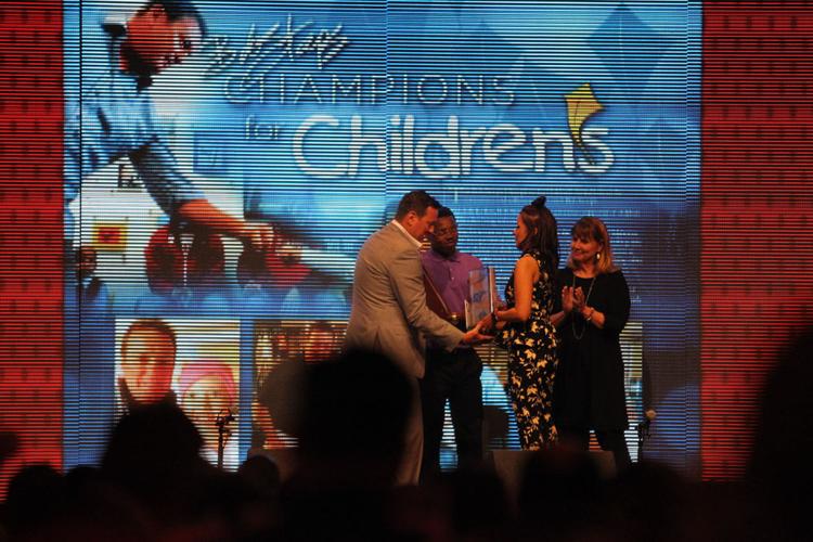 Oklahoma football: Former OU coach Bob Stoops honored at "Salute to ...