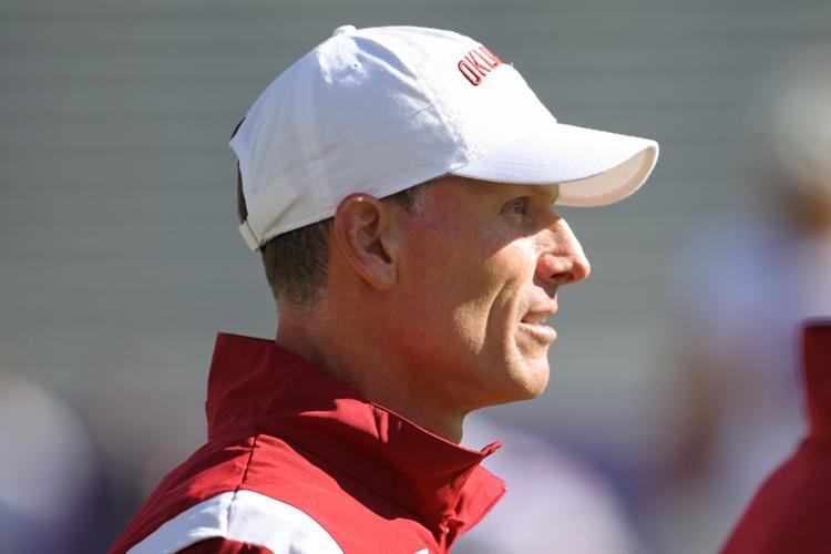 OU football: Brent Venables giving trio of quarterbacks a chance as ...