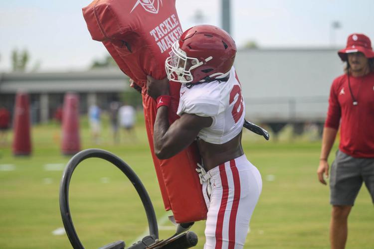 OU football: DaShaun White, Justin Harrington battle for starting ...
