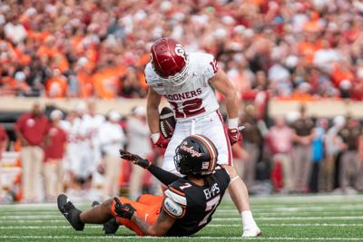 Brent Venables meets with seniors after consecutive losses | Sports ...