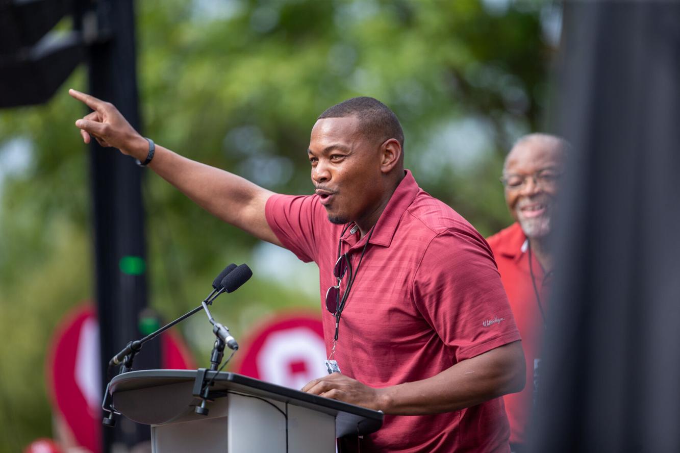 OU football: What Selmon Brothers, Barry Switzer, Joe Castiglione said ...