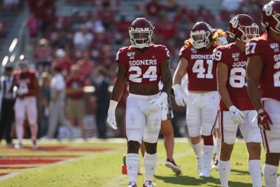 OU football: Marcus Major suits up for Sooners against South Dakota ...