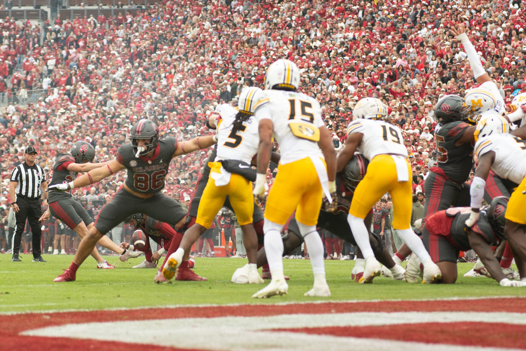 OU football kicker Tate Sandell wins Lou Groza Award | Sports | oudaily.com