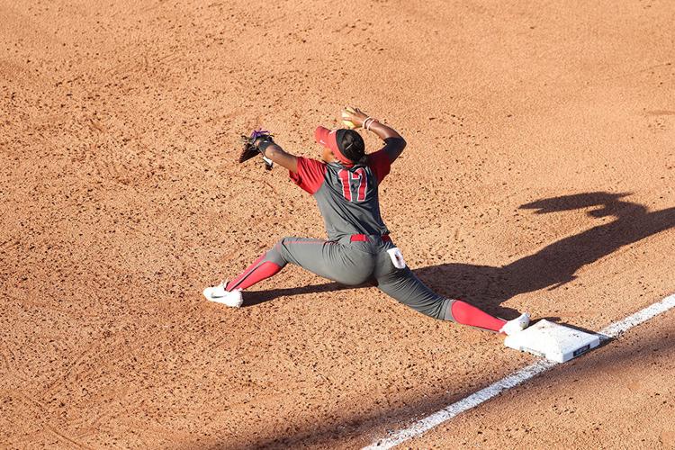 Oklahoma softball: Sooners defeat Gators 7-5 after 17 innings | Gallery ...