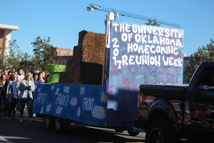 OU participates in 2017 Homecoming Parade (photos) | Gallery | oudaily.com