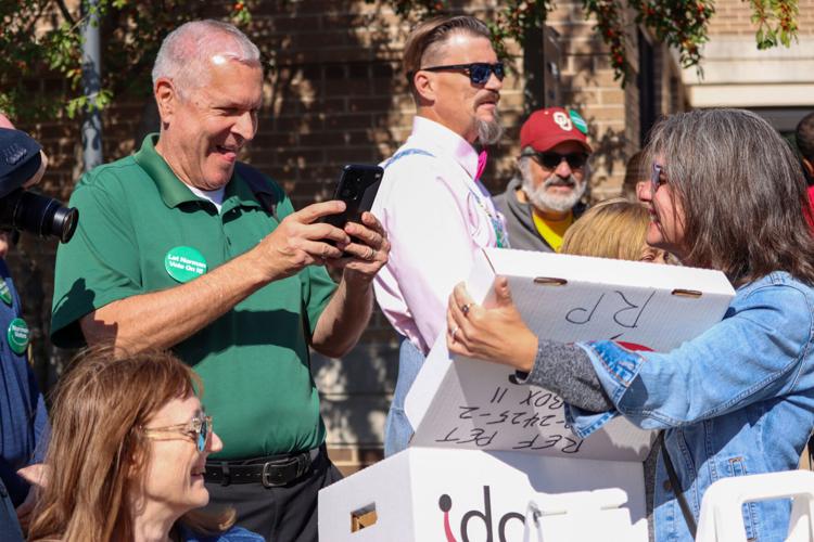 Residents submit over 11,000 signatures for entertainment district ...