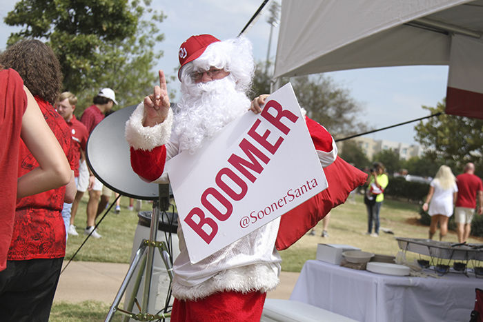 Oklahoma football: Sooner fans tailgate before the game against UTEP ...