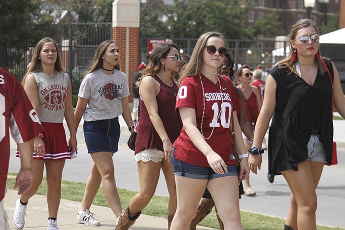 Oklahoma football: Sooner fans tailgate before the game against UTEP ...