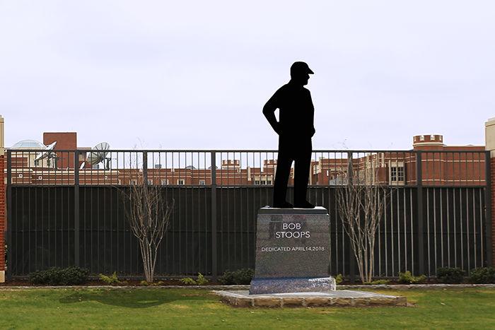 Oklahoma football: Oral history of mysterious Bob Stoops statue | Sports | oudaily.com