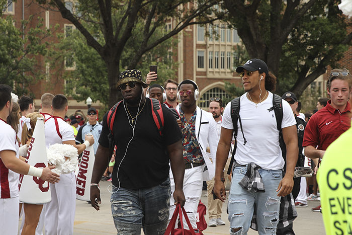 Oklahoma football: Sooner fans tailgate before Tulane game (photos ...
