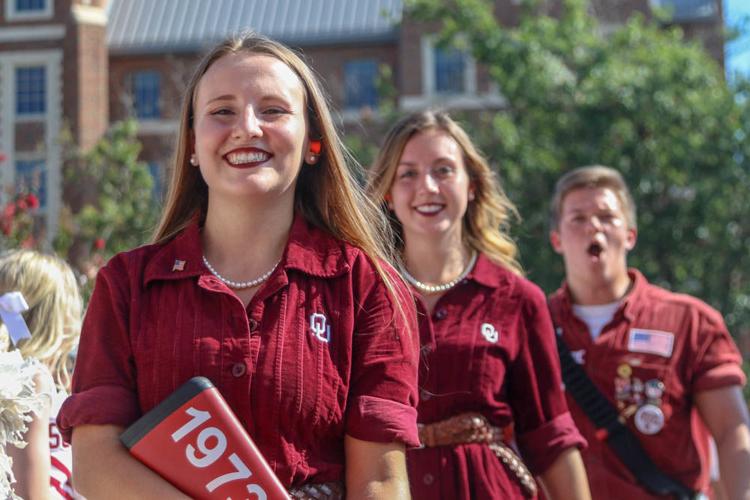 OU football: Sooners arrive at Walk of Champions before Houston game ...