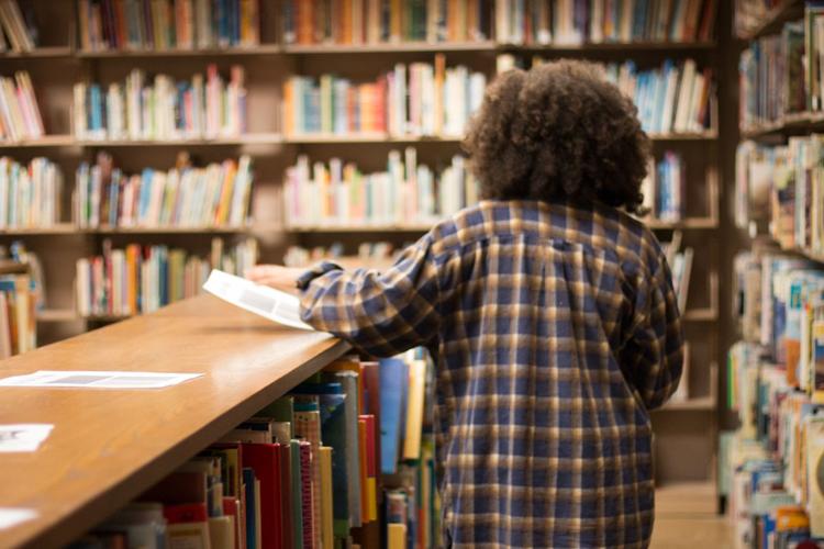 Students gather to distribute fliers, educate campus about issues ...