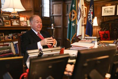 OU President David Boren says OU is 'standing on the edge of a cliff ...