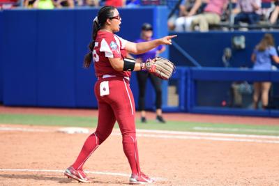 Women's College World Series: Giselle Juarez outduels Odicci Alexander ...