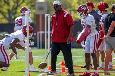 Todd Bates looking for 'complete player' in Sooners practice | Sports ...