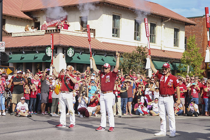 Homecoming Parade | A And E | oudaily.com