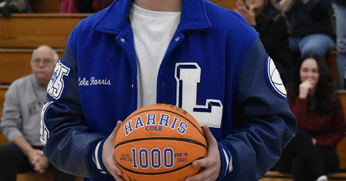 Cole Harris receives 1,000-Point Club ball | Sports | overtoncountynews.com
