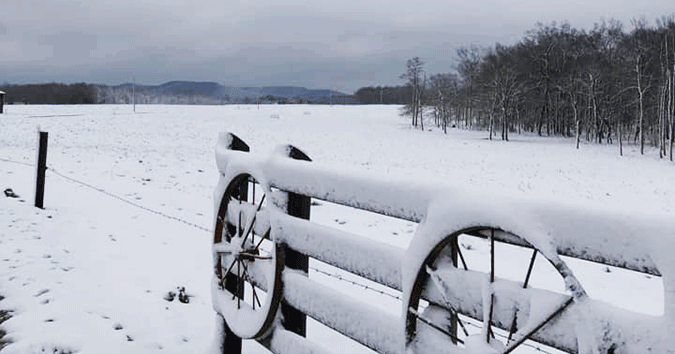 First snowfall of year covers Overton County | Local & State ...