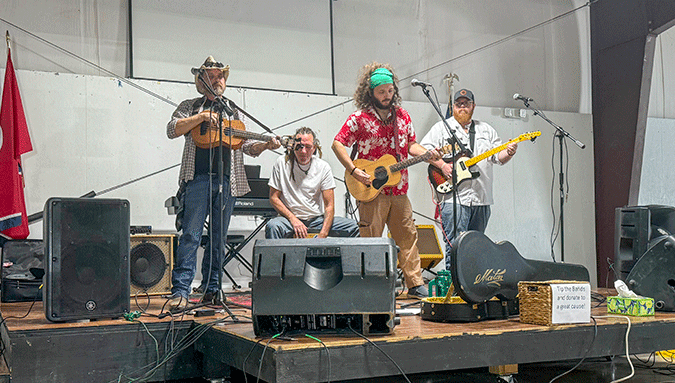 Benefit concert held for hurricane relief | Arts & Entertainment ...