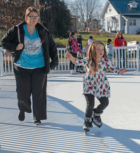 Ice skating rink brings thrills, spills | News | overtoncountynews.com