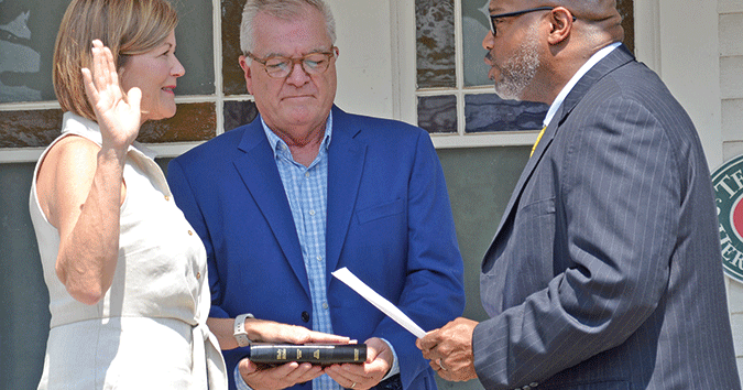 Lori Elder Burnett Livingston’s first woman mayor | News ...