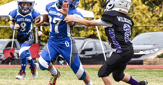 Junior Outlaws advance with 35-8 playoff win | Sports ...