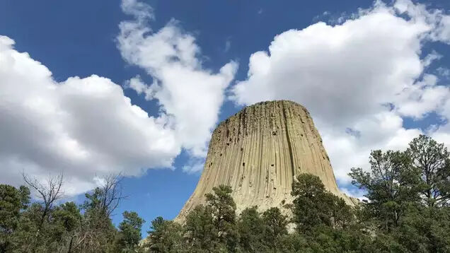 Climber falls to his death at Devils Tower | News | pentictonherald.ca